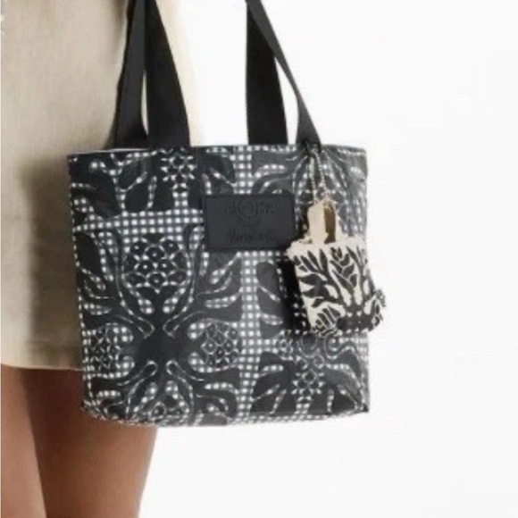 ALOHA Collection | Bags | Aloha Collection X Maunuhealii Black Sand ...